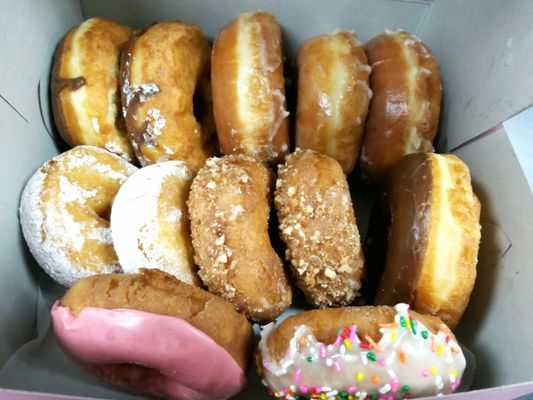 MANNA DONUTS - 107 Photos & 107 Reviews - 16377 Harbor Blvd, Fountain ...