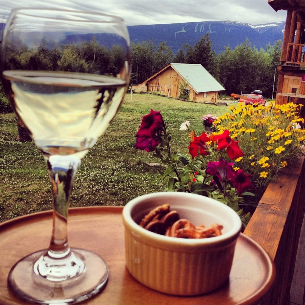 LOGPILE LODGE - Updated February 2025 - 3105 McCabe Rd, Bulkley-Nechako ...