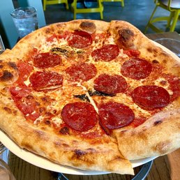 PIE TAP PIZZA WORKSHOP + BAR - 60 Photos & 60 Reviews - 1301 W Magnolia ...