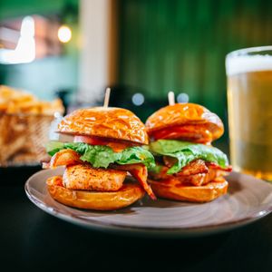 THE SLOUGH HOUSE KITCHEN - 80 Photos & 126 Reviews - 12700 Meiss Rd ...