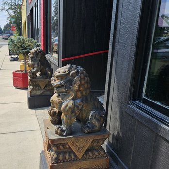 RED DRAGON - NORTHSIDE - Updated October 2025 - 220 Photos & 181 ...