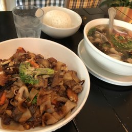 KIN THAI - Updated October 2025 - 153 Photos & 192 Reviews - 207 W 8th ...