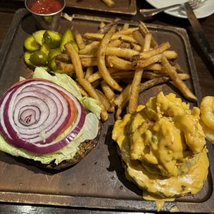 B2 BISTRO + BAR - BAYVILLE - Updated July 2024 - 69 Photos & 67 Reviews ...