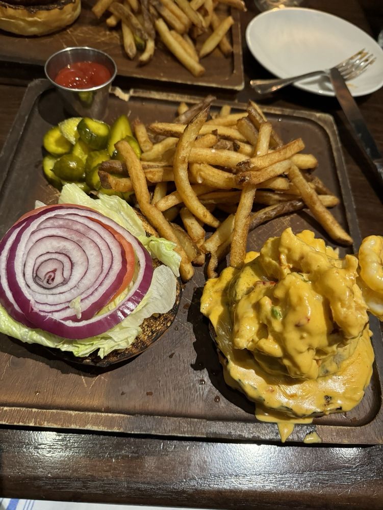 B2 BISTRO + BAR - Updated July 2024 - 207 Photos & 297 Reviews - 709 ...