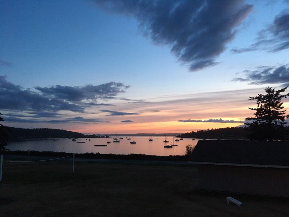 LOPEZ ISLANDER RESORTS - 39 Photos & 56 Reviews - 2864 Fisherman Bay Rd ...