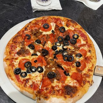 REGINA PIZZA - Updated September 2025 - 317 Photos & 399 Reviews - 44 ...