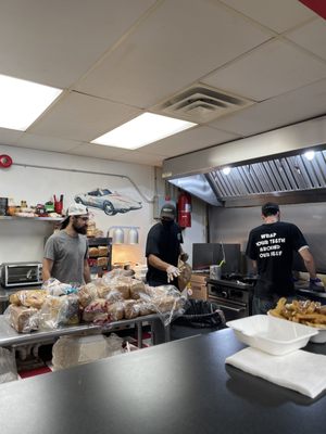 SHOWTIME DELI - Updated October 2024 - 47 Photos & 70 Reviews - 21719 ...