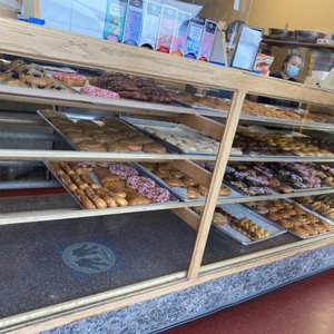CHUCK’S DONUT SHOP - 334 Photos & 542 Reviews - 5335 NE 4th St, Renton ...