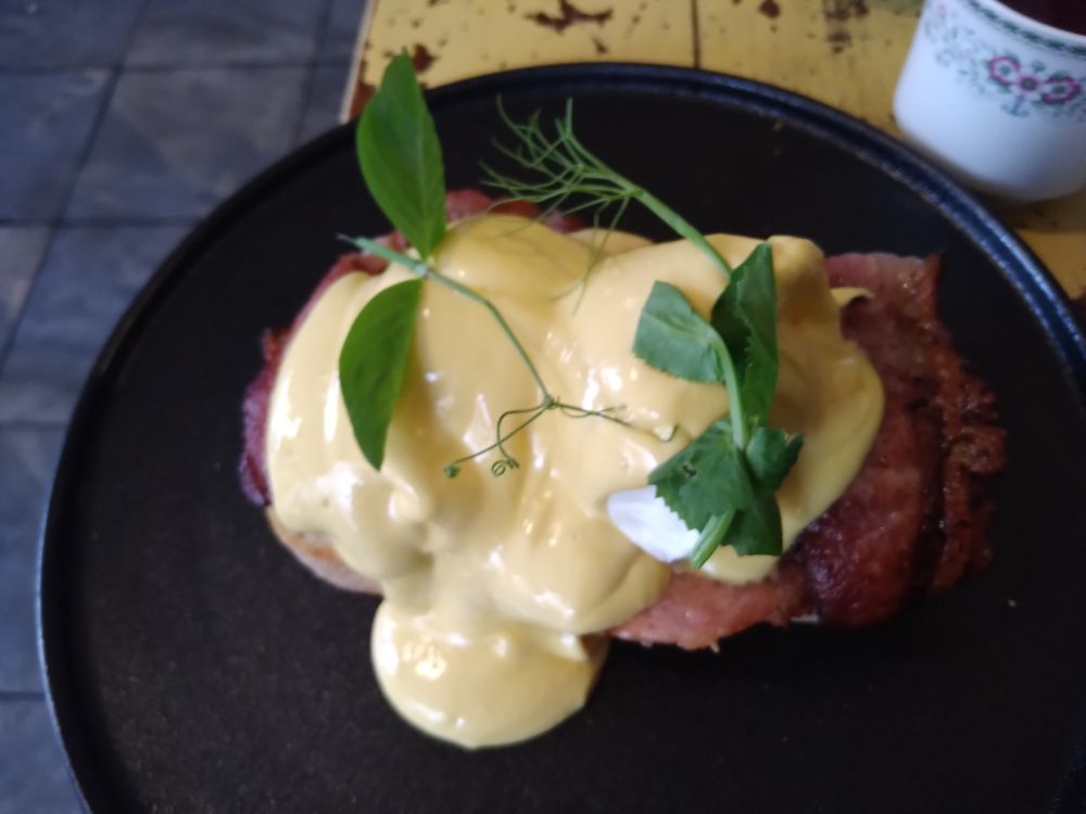 TIN PLATE CAFE - Updated September 2024 - 132 Inglis St, Ballan ...