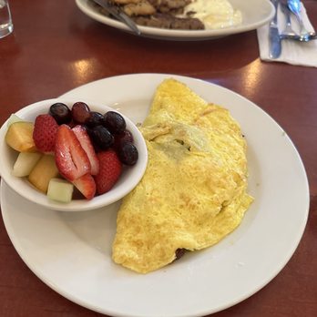 BLUE STAR CAFE & PUB - Updated July 2024 - 438 Photos & 687 Reviews ...