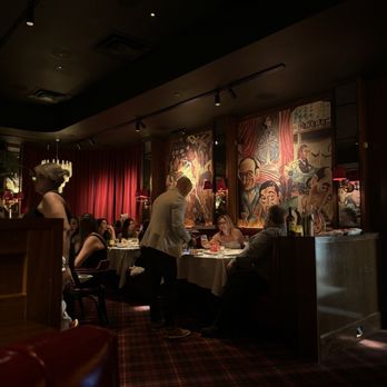 DRAKE’S HOLLYWOOD - Updated November 2024 - 128 Photos & 33 Reviews ...