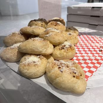 DANNY BOY’S FAMOUS ORIGINAL PIZZERIA - Updated August 2024 - 368 Photos ...