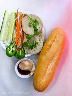 VAN NIEN - Updated December 2025 - 120 Photos & 23 Reviews - 2525 SE ...