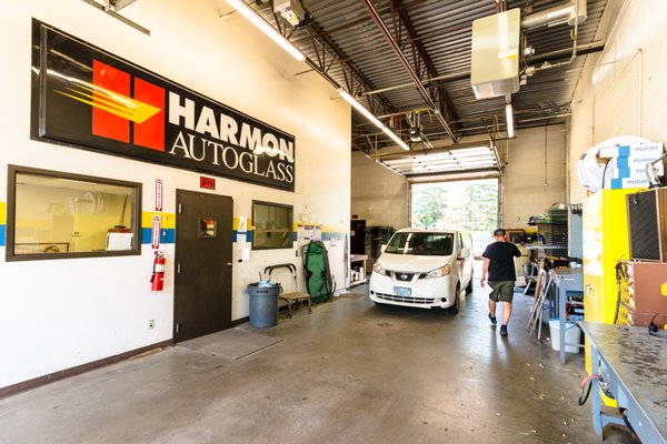 HARMON AUTO GLASS - Updated December 2025 - 10430 Excelsior Blvd ...