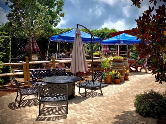 COASTERS PUB & BIERGARTEN - 357 Photos & 479 Reviews - Pubs - 971 E Eau ...