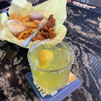 LAZY GATOR - 139 Photos & 179 Reviews - 6103 Hillside Rd, Amarillo ...