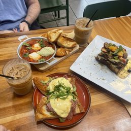 HASS KITCHEN - Updated June 2024 - 122 Photos & 61 Reviews - 1220 W ...