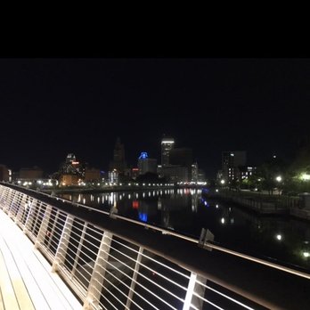 PROVIDENCE RIVER PEDESTRIAN BRIDGE - Updated June 2024 - 173 Photos ...