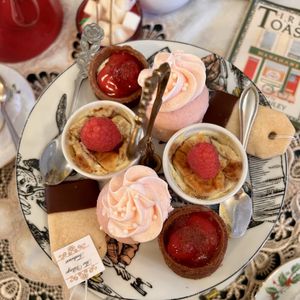 THE SNARKY TEA HOUSE - Updated October 2025 - 17 Photos - 24 N Main St ...