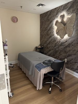 FANS HEAD SPA - Updated October 2025 - 20 Photos - 160 Traders ...