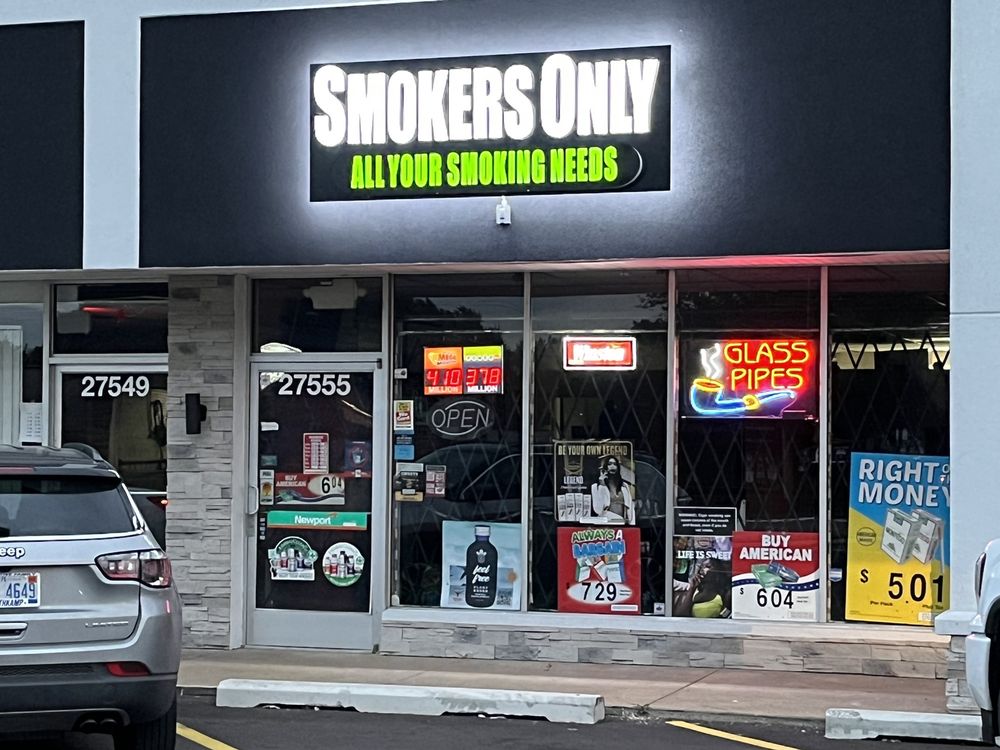 SMOKERS ONLY - Updated December 2024 - 13 Photos - 27555 Warren Rd ...