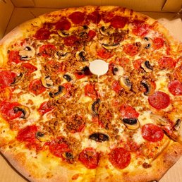 VILLAGE ROAD PIZZERIA - Updated October 2024 - 184 Photos & 319 Reviews ...