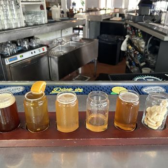 FIRST FLIGHT ISLAND RESTAURANT & BREWERY - 590 Photos & 366 Reviews ...