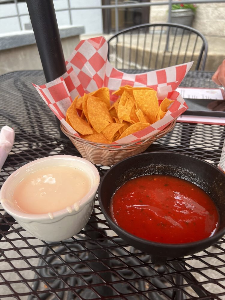 RED LUNA SEASONS - Updated May 2024 - 11 Photos & 27 Reviews - 114 ...