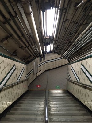 9TH STREET PATH STATION - Updated January 2025 - W 9th St At 6th Ave ...