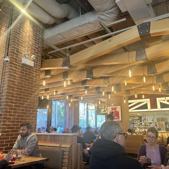 GORDON RAMSAY BURGER - Updated June 2024 - 1003 Photos & 565 Reviews ...