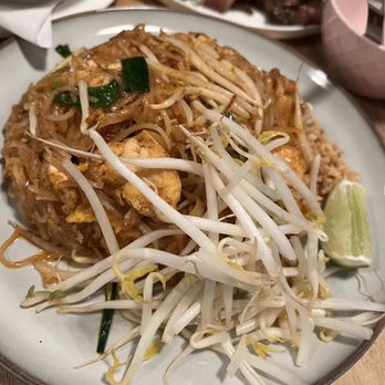 CHOMP CHOMP THAI KITCHEN - Updated June 2024 - 108 Photos & 57 Reviews ...