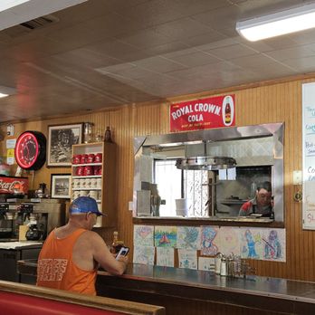 THE RED HUT CAFE - Updated October 2024 - 702 Photos & 1095 Reviews ...