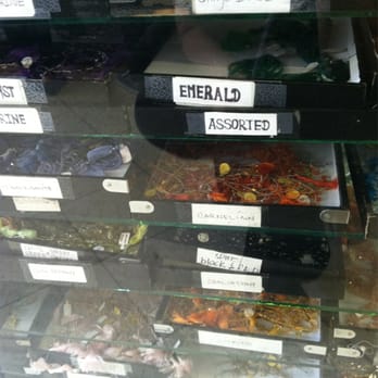 BELLA FINDINGS HOUSE - Updated June 2025 - 27 Photos & 45 Reviews - 607 ...