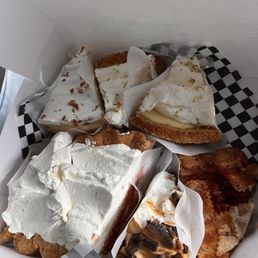 LAURETTA JEAN’S - Updated March 2026 - 913 Photos & 796 Reviews - 3402 ...