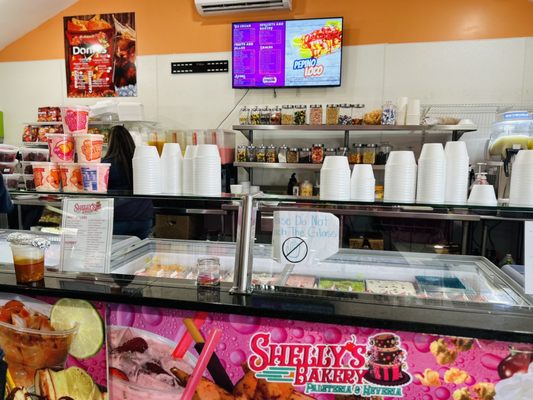 SHELLY’S BAKERY/PALETERIA & NEVERIA - Updated October 2025 - 153 Photos ...