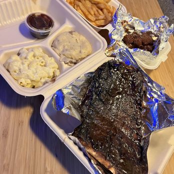 BW’S SMOKIN’ BARRELS BBQ - Updated October 2025 - 151 Photos & 172 ...