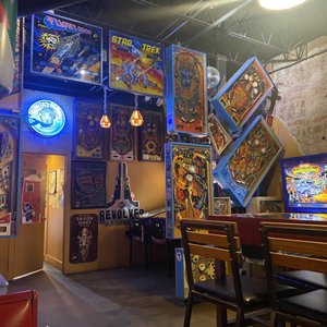 FLIPPERS TAVERN - 148 Photos & 116 Reviews - Bars - 1406 Avenue Q ...