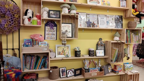 PEDDLER’S MALL - Updated November 2025 - 29 Photos - 360 Pinecrest Rd ...