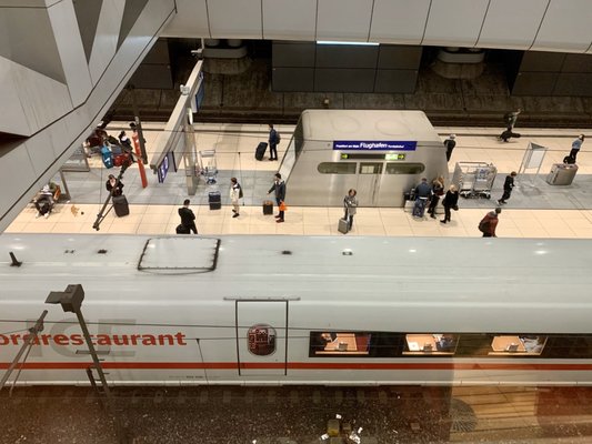 DB LOUNGE - Updated October 2025 - 13 Photos & 15 Reviews - Ebene 2 ...