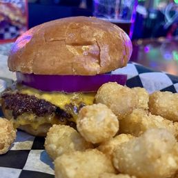 BURGER DIVE - Updated October 2025 - 177 Photos & 132 Reviews - 731 ...