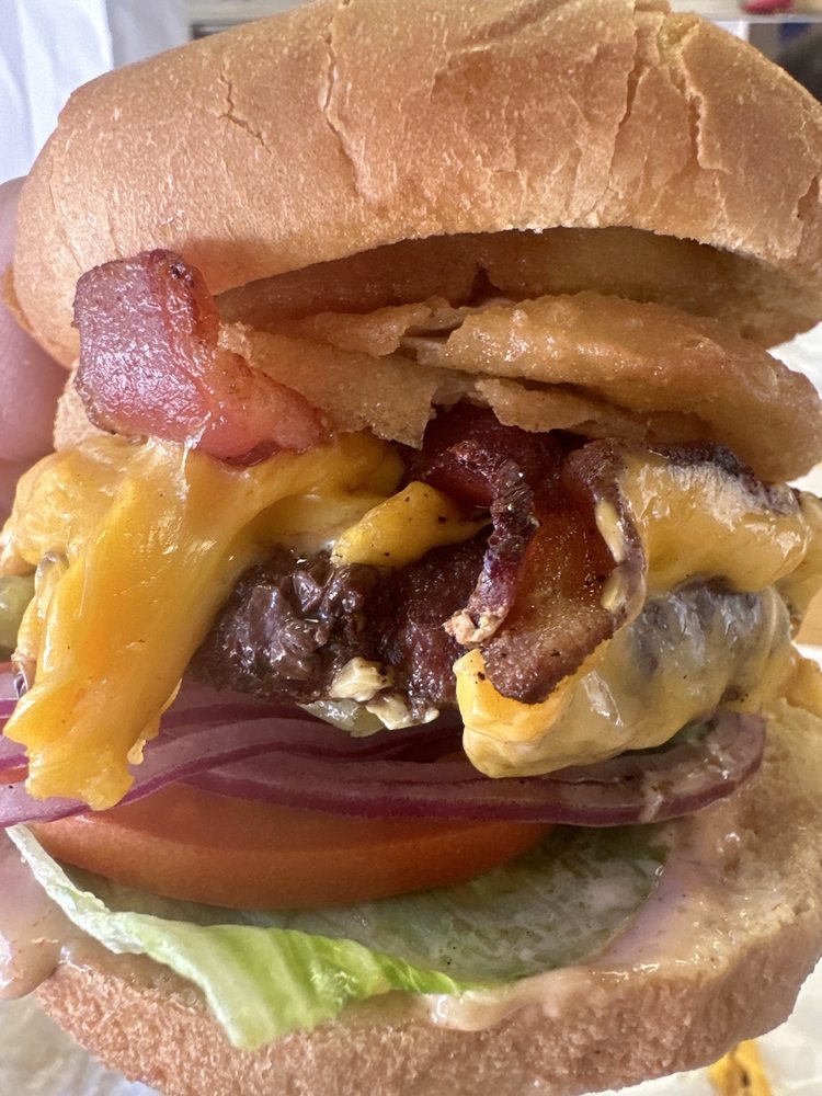 BURGER OASIS - Updated July 2025 - 13 Photos - 60260 CA-3, Trinity ...