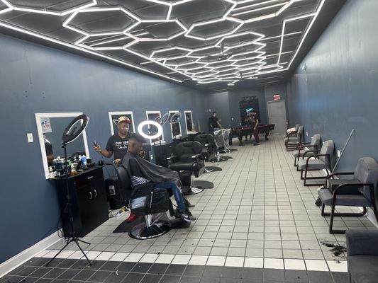 LUNA STUDIO BARBERSHOP - Updated June 2024 - 13 Photos - 3870 ...