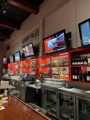 HUNGRY PALATE BAR & GRILL - Updated October 2025 - 157 Photos & 83 ...