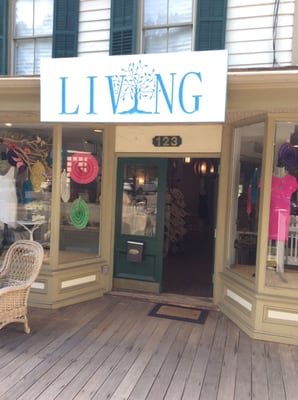 LIVING - Updated October 2025 - 123 Main St, Cold Spring Harbor, New ...