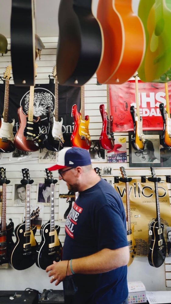 MIDWEST BUY & SELL - Updated October 2025 - 75 Reviews - 6019 W Irving ...