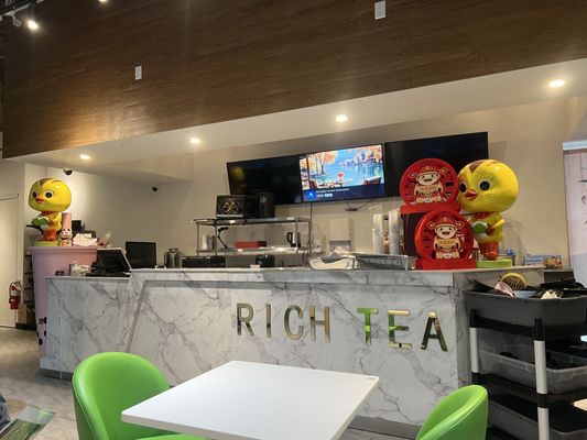 XING YUN - Updated May 2025 - 15 Photos - 110-5507 Airport Way, Kelowna ...