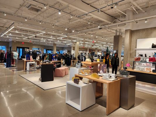 BLOOMIE’S BY BLOOMINGDALE’S - Updated December 2025 - 77 Photos & 24 ...