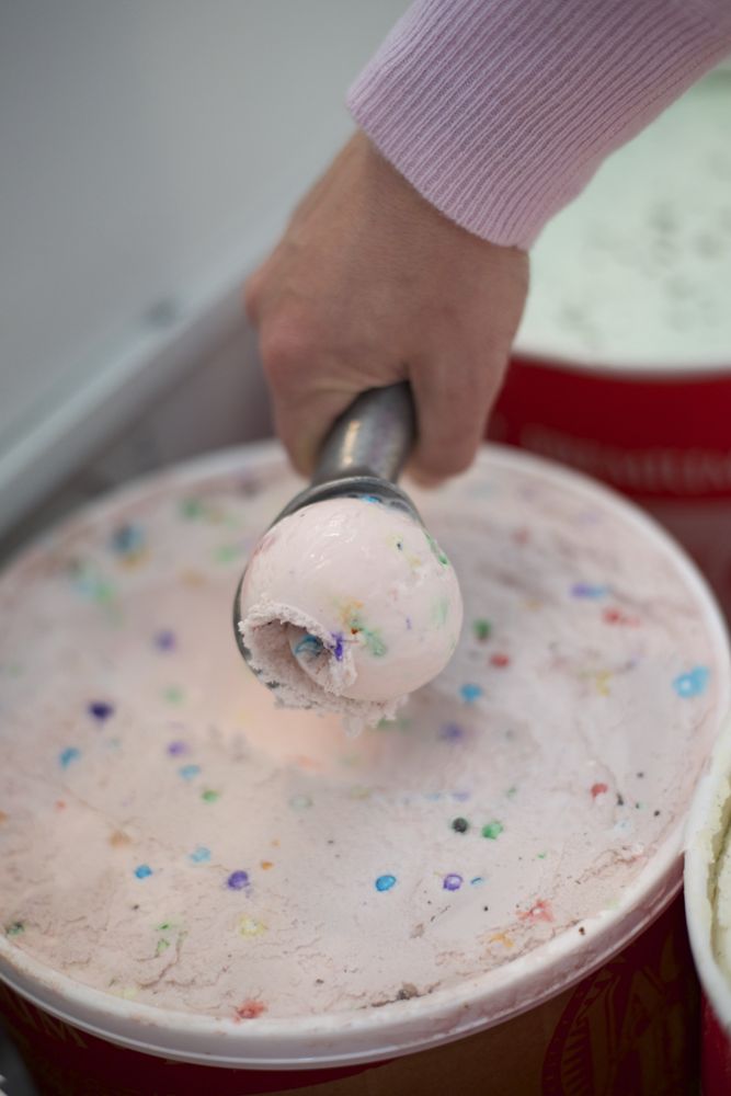 LUCKY’S COFFEE, ICE CREAM AND CANDY - 131 Photos & 113 Reviews - 601 E ...