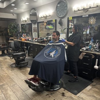 HENRY BARBER SHOP - Updated September 2024 - 450 Photos & 642 Reviews ...