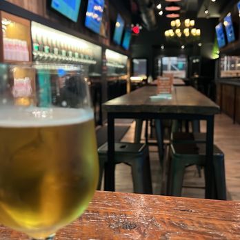 TAP HAUS 33 - Updated August 2025 - 291 Photos & 347 Reviews - 14 E ...